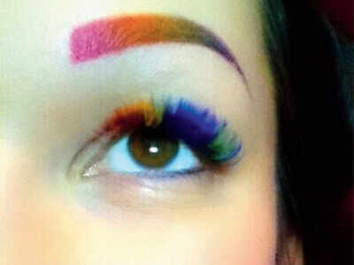 Rainbow eyelashes are the latest beauty trend - Times of India
