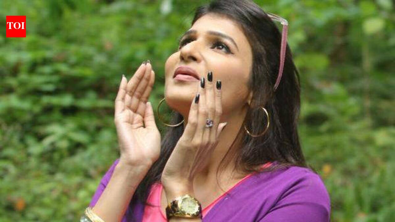 Jambulingam Movie Review {1/5}: Critic Review of Jambulingam by Times ...