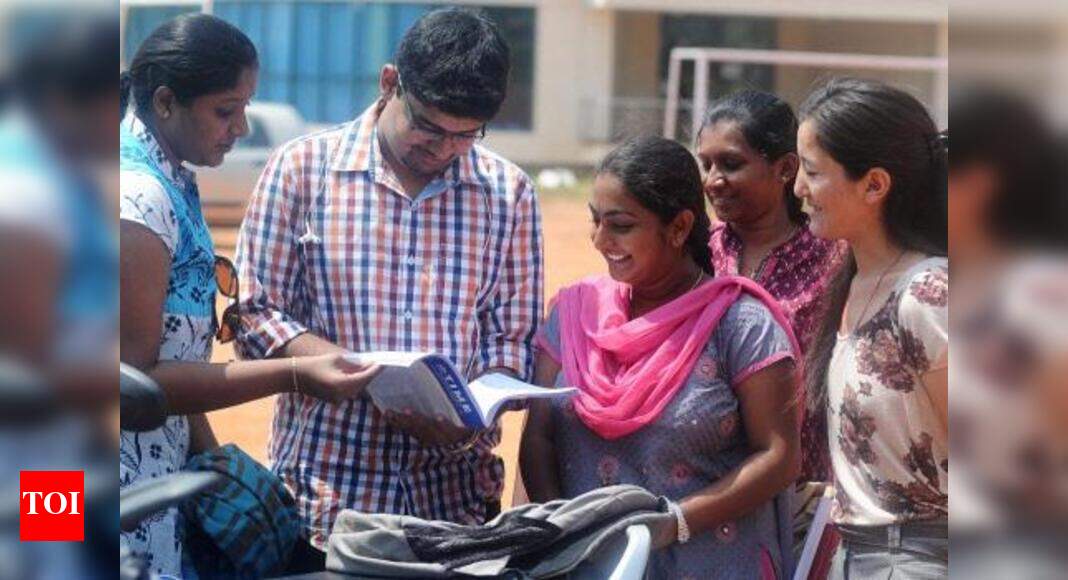 Tamil Nadu 12th result 2016: Puducherry students’ pass percentage dips ...
