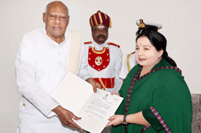 Jayalalithaa calls on Tamil Nadu governor, stakes claim to form ...