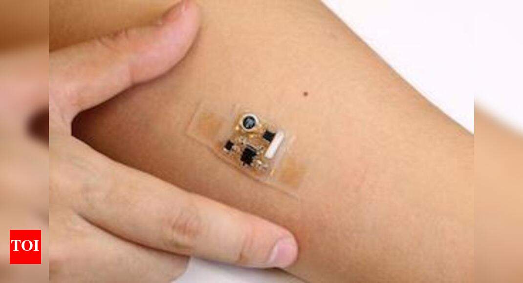 Researchers develop flexible wearable device to monitor body signals ...