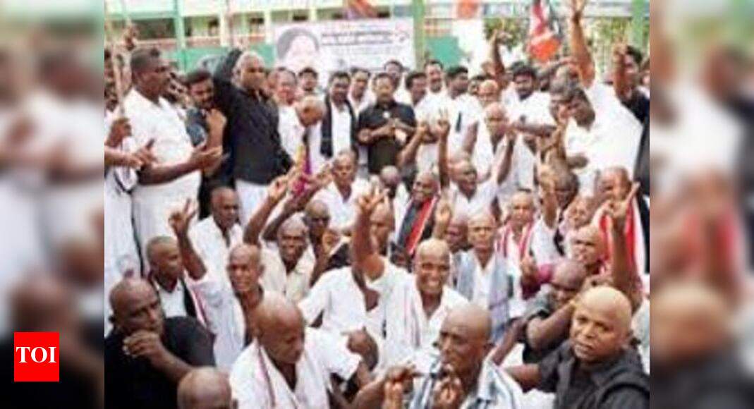 134 tonsure head to celebrate Amma’s victory- in 134 constituencies ...