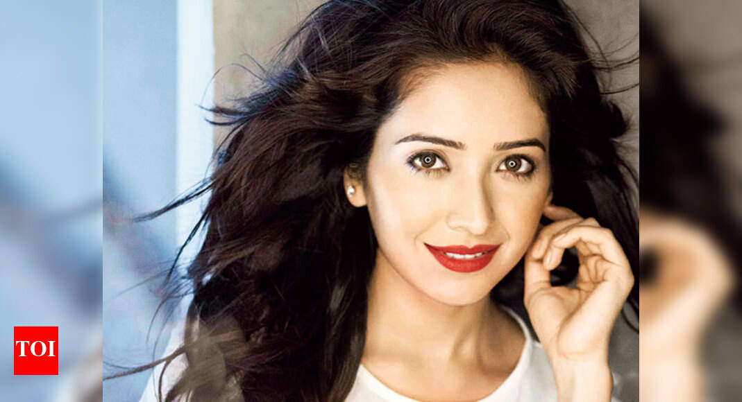 Asha Negi puts on her dancing shoes - Times of India