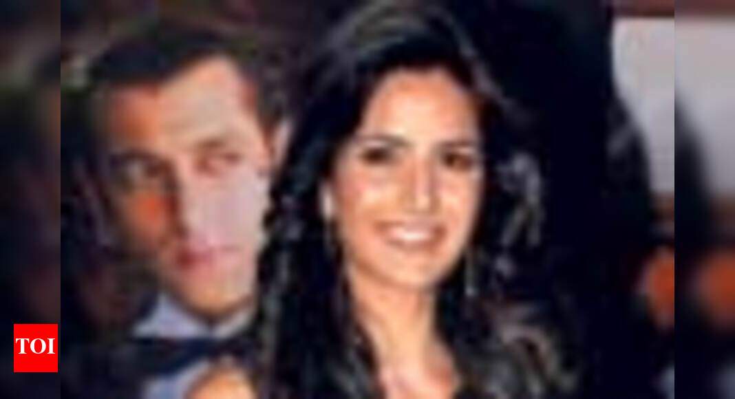 Katrina turns singer | Hindi Movie News - Times of India