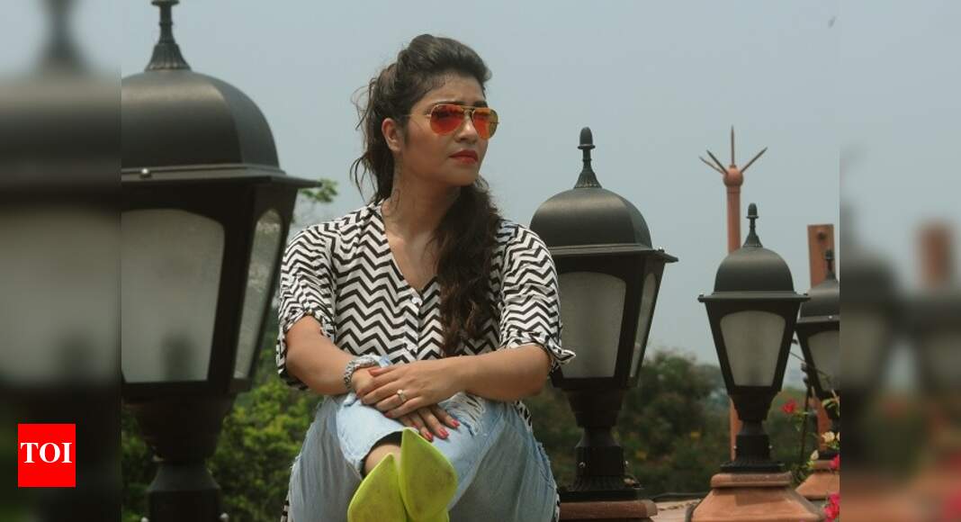 Meet the ultra-glam ladies of Tolly club - Times of India