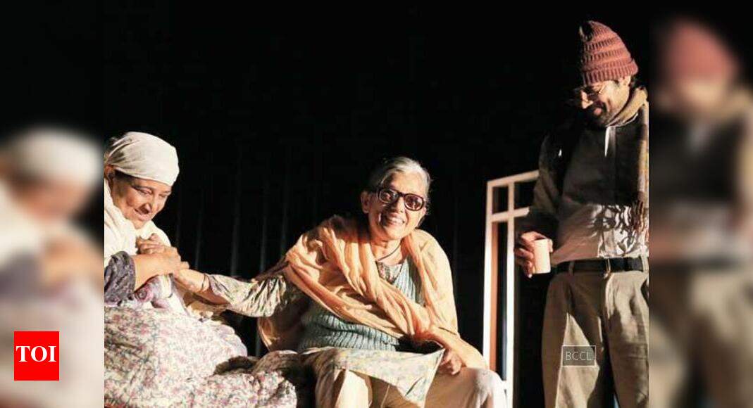 Naseeruddin Shah and Ratna Pathak Shah stage their play in Delhi | Delhi News - Times of India