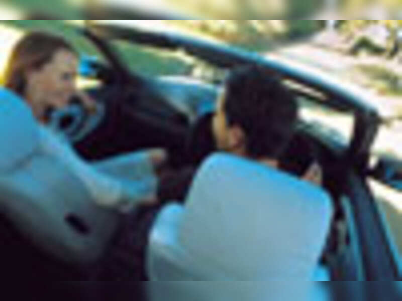 Slamming on car breaks may harm lungs - Times of India