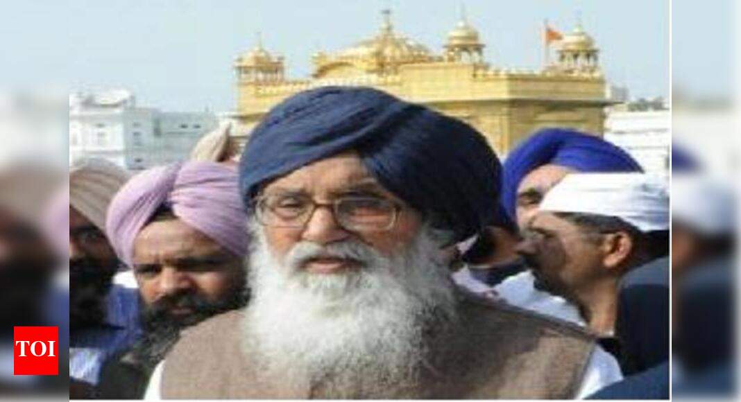 CM denied siropa at Golden Temple, priests transferred | Amritsar News ...