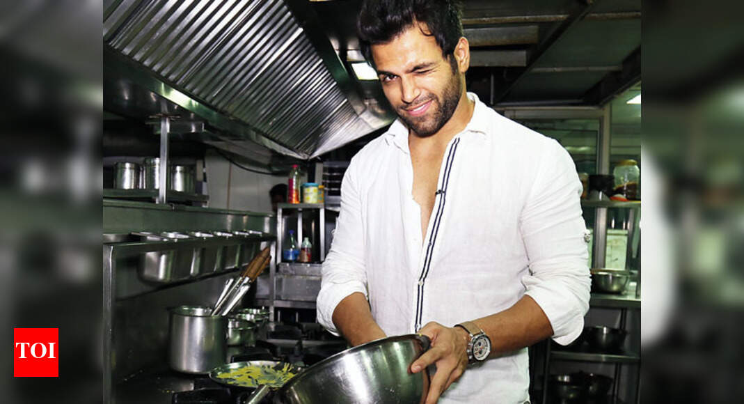 TV actors cook up new flavours - Times of India