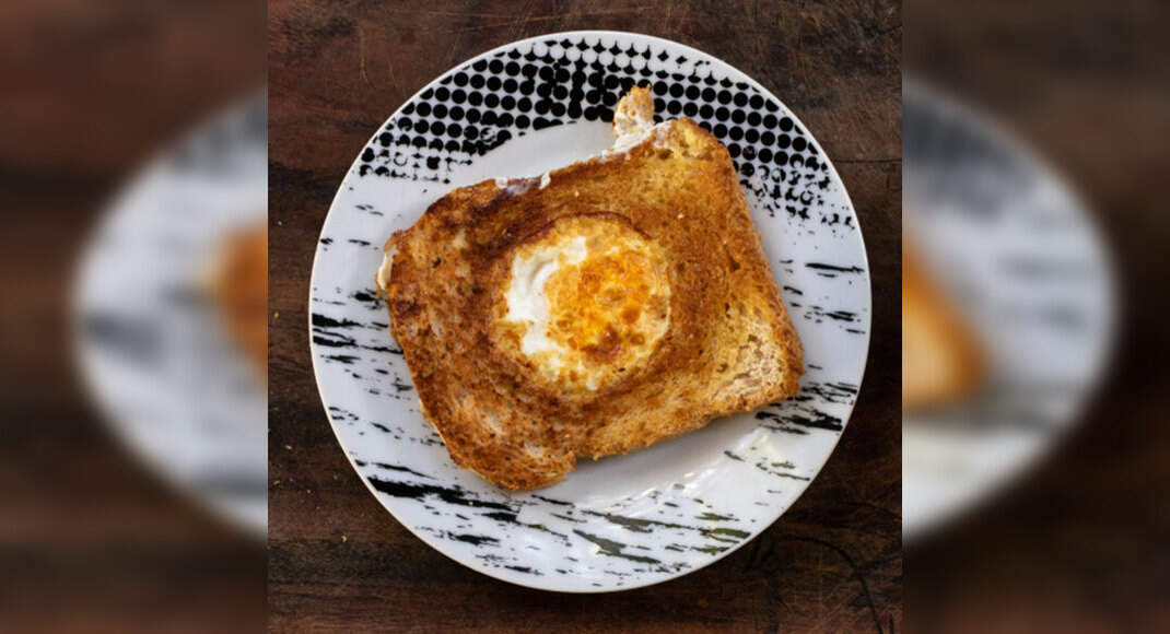 Hot Egg Toast Recipe: How to Make Hot Egg Toast Recipe | Homemade Hot ...