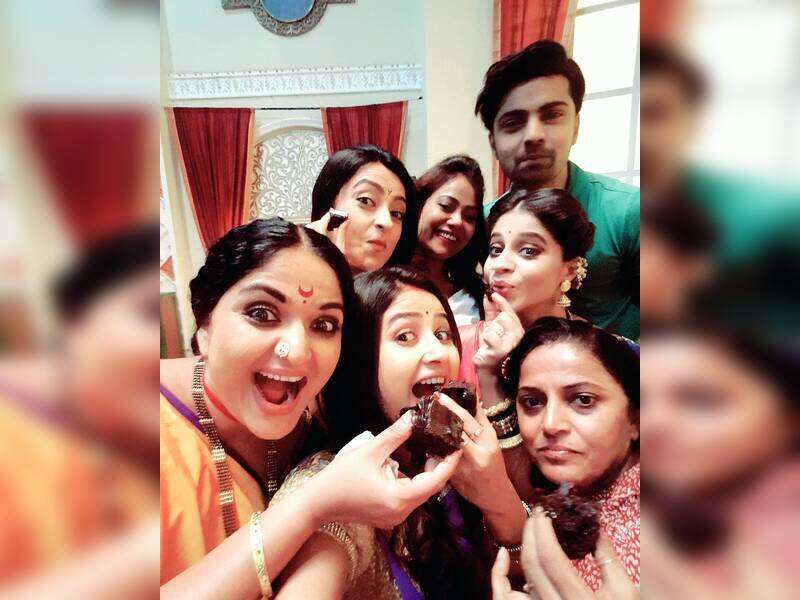 TV Serial Krishnadasi completes 100 episodes, team celebrates - Times ...