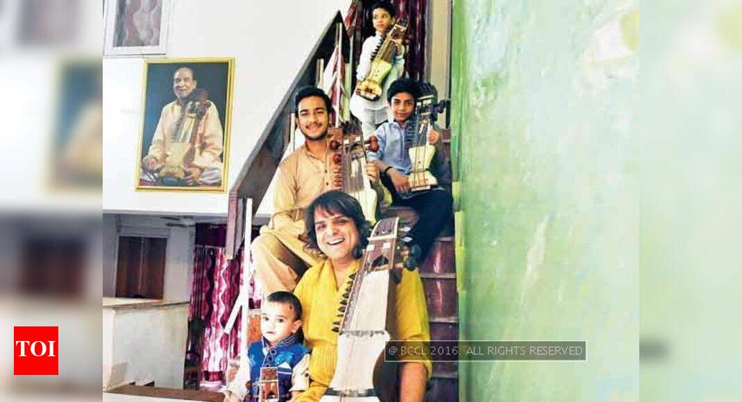 Ustad Kamal Sabri training his one-year-old son in sarangi | Hindi ...