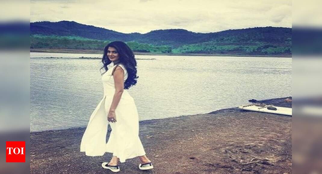Sneak Peek: Jennifer Winget's first look from 'Behad' - Times of India