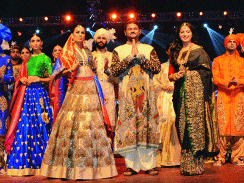 An ode to Indian weaves and weavers - Times of India