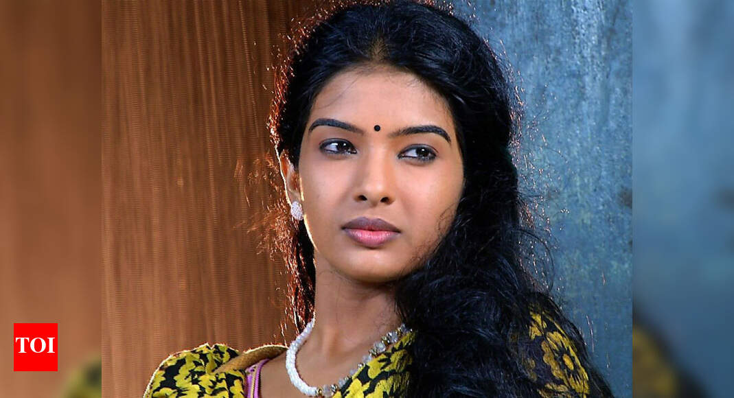 Monisha is the new Janikutty - Times of India