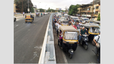 Vasai bridge to finally open today | Mumbai News - Times of India