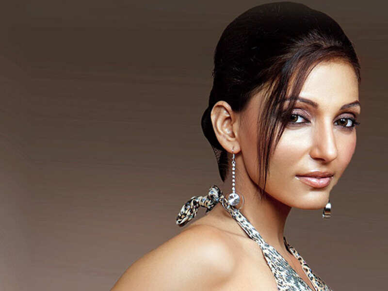 Navina Bole turns fashionista in 'Ishqbaaz' - Times of India