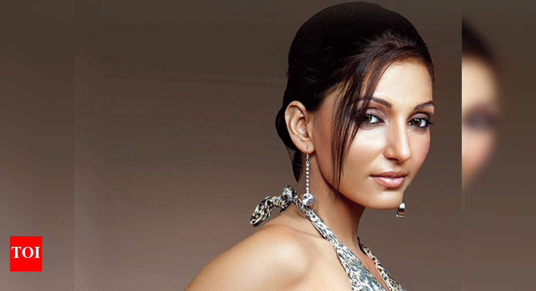 Navina Bole turns fashionista in 'Ishqbaaz' - Times of India