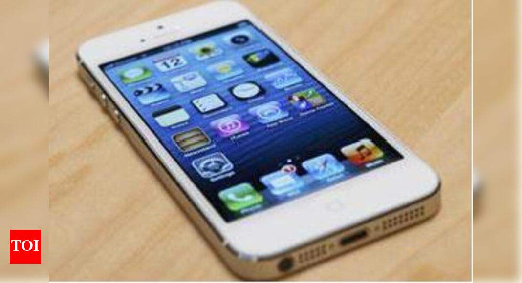Flipkart delivery agent replaces iPhones with fakes - Times of India