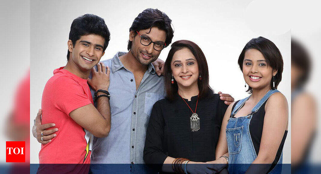 & Jara Hatke's second trailer is out | Marathi Movie News - Times of India