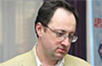 Gelfand takes decisive lead in World Chess Cup semis | undefined News ...