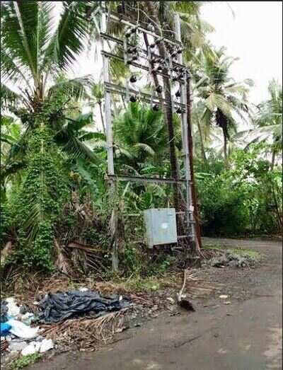 MSEB transformer stolen by thieves using crane from Virar village ...
