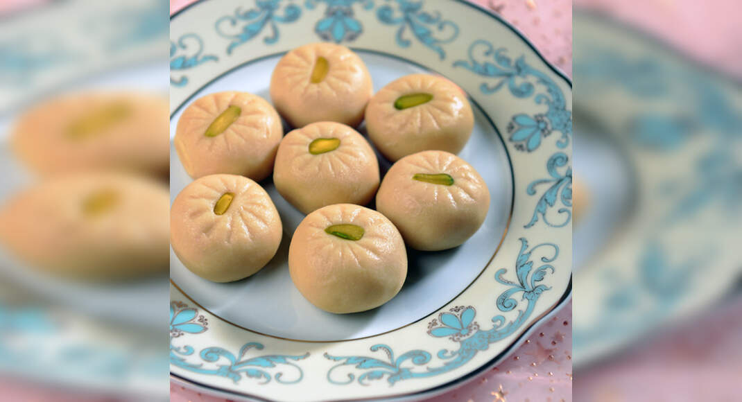 Coffee Paneer Peda Recipe: How to Make Coffee Paneer Peda Recipe ...