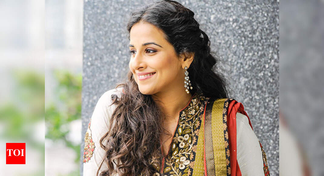 Vidya sports her own vintage jewellery on screen | Hindi Movie News ...