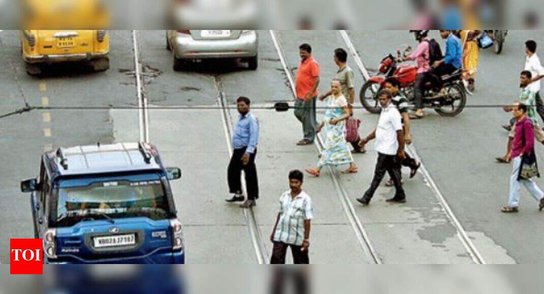 Mamata Banerjee: Fall-in-line stick for buses, jaywalkers | Kolkata ...
