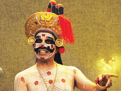 When Narayana Chakyar won over the audience with his wit | Kochi News ...