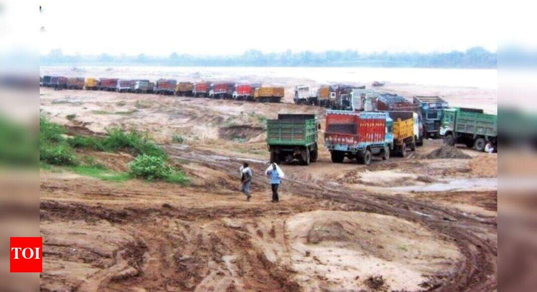 Spiritual guru takes campaign to save Narmada river to streets | Bhopal ...