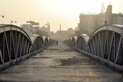 Amdavadis say cheers to Ellis Bridge turning walkway | Ahmedabad News ...