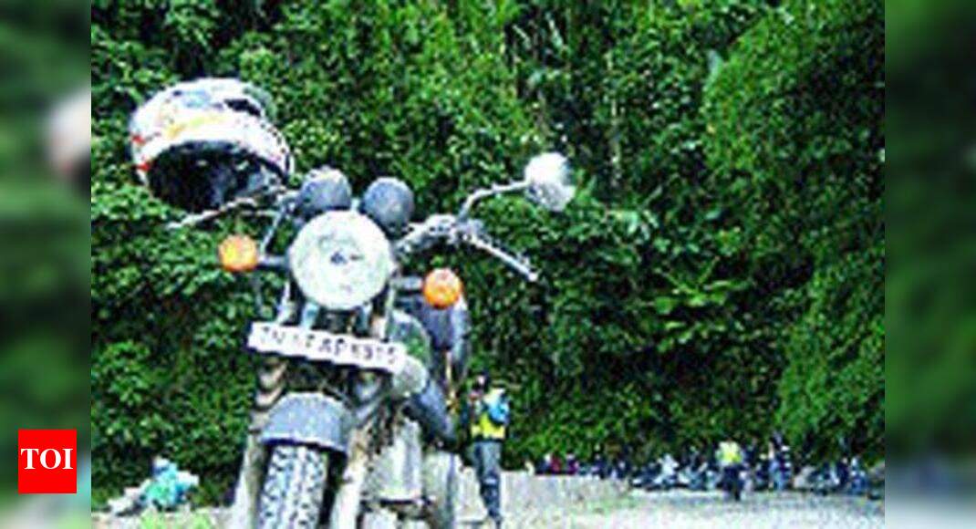 RTO starts a helmet drive | Indore News - Times of India