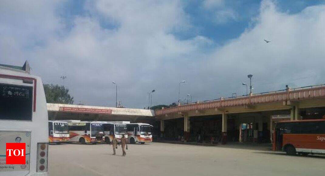 Bustling majestic bus stand in Bengaluru wears deserted look ...