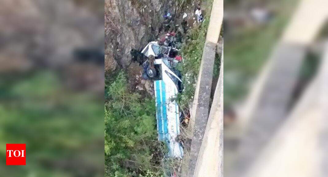 Two die, 30 injured as state bus falls off 20-feet flyover | Chennai ...