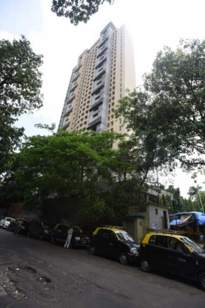 Possession of Adarsh Building handed over to Centre | Mumbai News ...