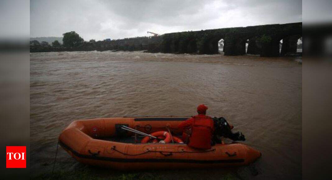 Narrow Savitri river likely to swell more | Kolhapur News - Times of India