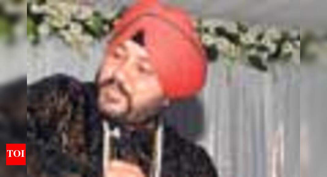 Daler Mehndi performs at a Delhi wedding | Events Movie News - Times of ...