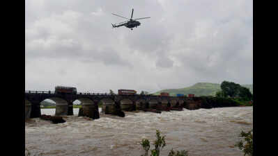 'Bund was unable to hold water' | Thane News - Times of India