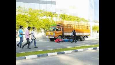 Demand for 'nokkukooli' leads to scuffle at Technopark ...
