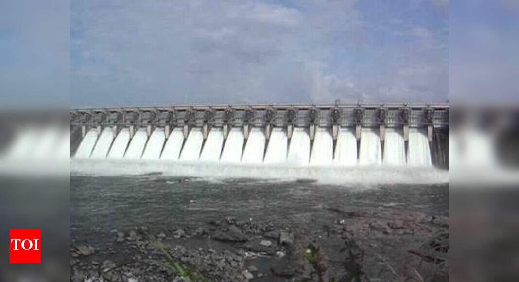 Ukai dam: water level stabilizes at over 334 feet | Surat News - Times ...