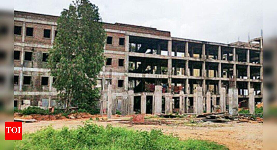 Hostel worries here to stay for UoH students | Hyderabad News - Times ...