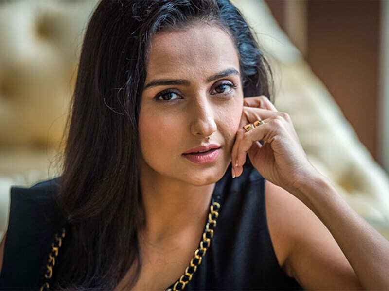 Momal Sheikh: Working in Bollywood is looked upon as a huge achievement ...