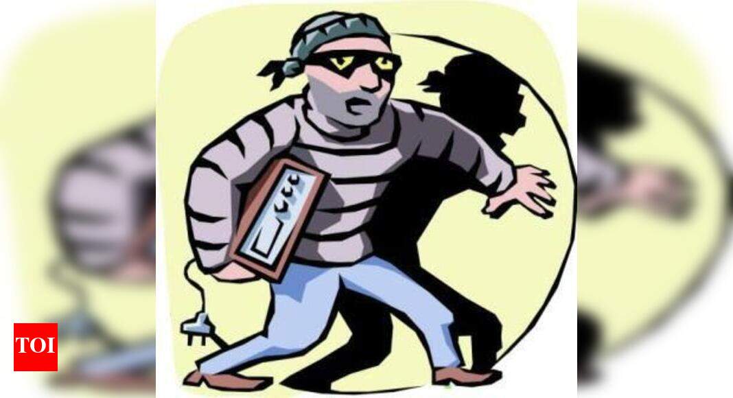 3 degree students held for role in dacoities | Vijayawada News - Times ...
