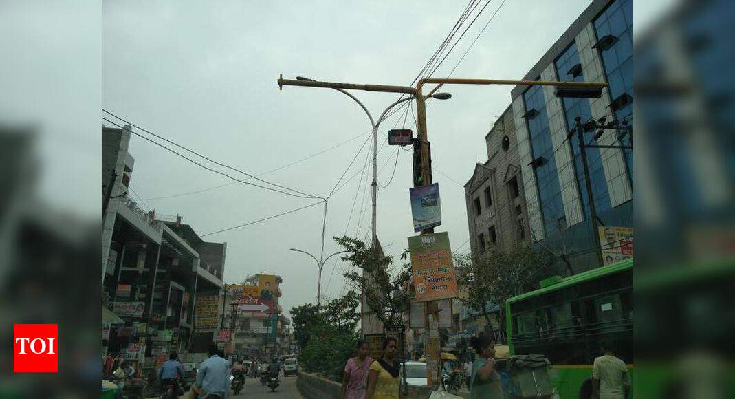Spot the traffic signal - Times of India