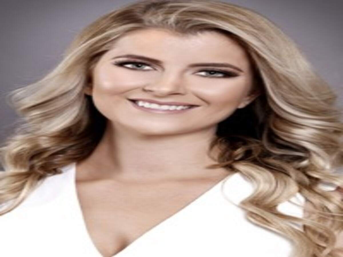 Alexandra Britton crowned Miss International Australia 2016