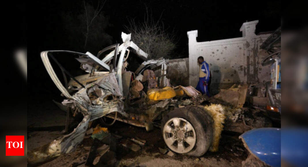 Somalia: Gunmen attack beach restaurant in Somalia's Mogadishu - Times ...