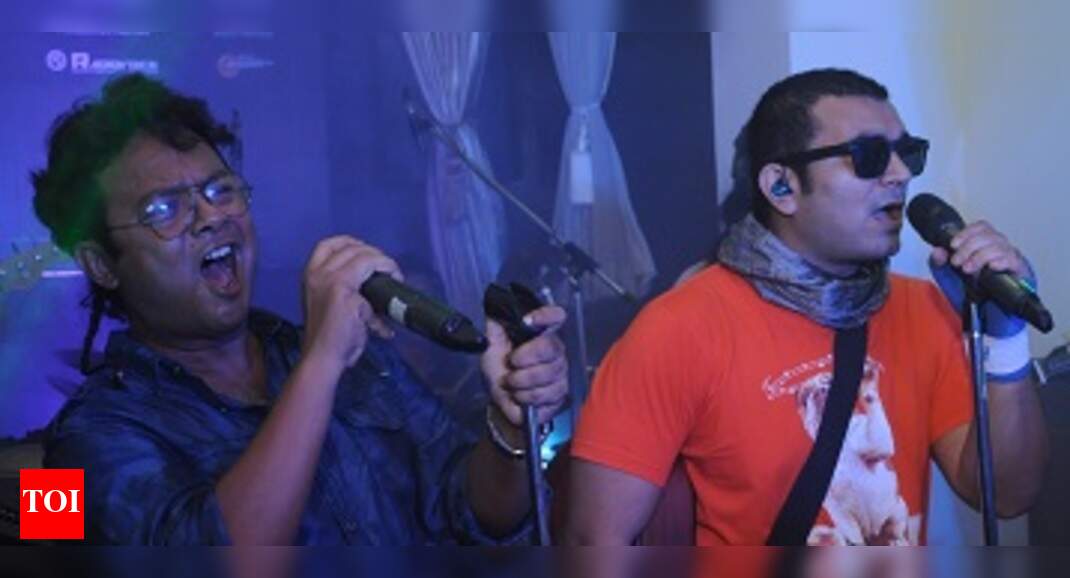 When Cactus turned a year younger | Bengali Movie News - Times of India