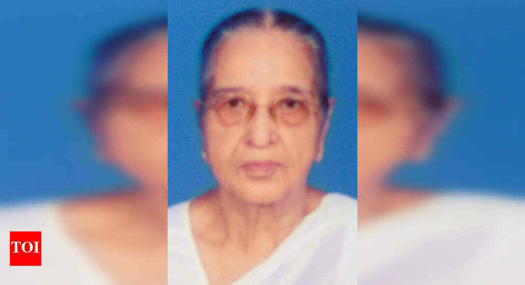 Mrs.Chandra Bharatlal Chandnani - Times of India