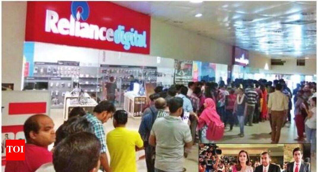 Reliance Jio 4G Ahmedabad: Heavy rush for Reliance Jio SIMs in ...